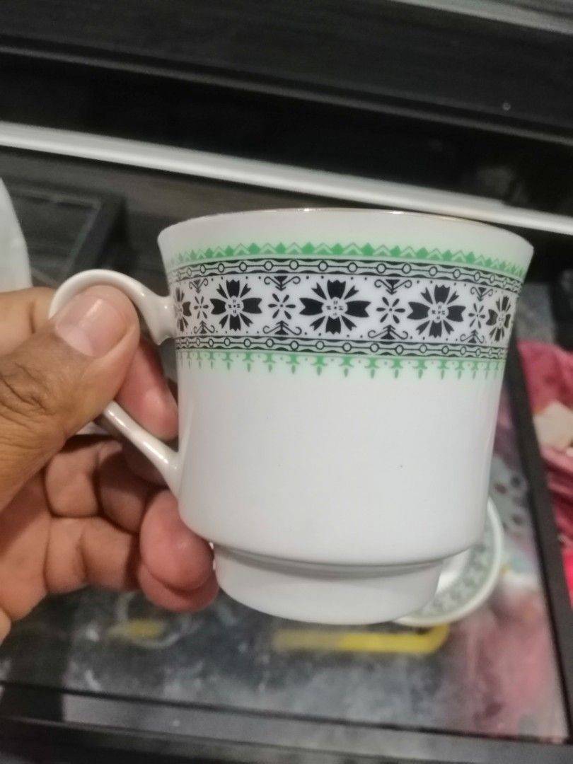 Cawan teh vintage, Hobbies & Toys, Collectibles & Memorabilia, Vintage ...