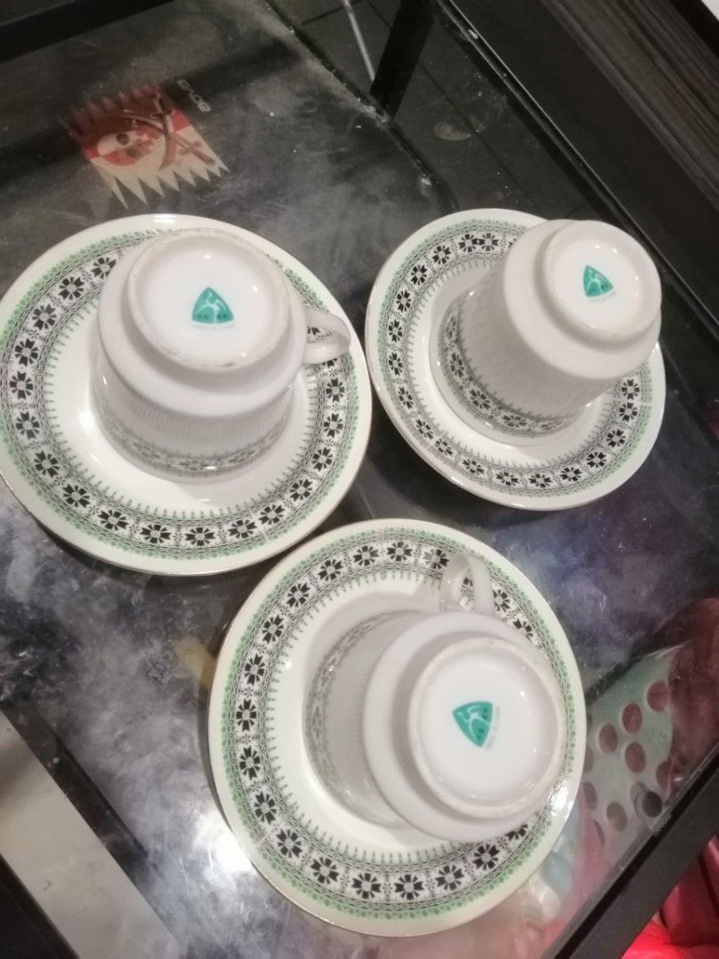 Cawan teh vintage, Hobbies & Toys, Collectibles & Memorabilia, Vintage ...