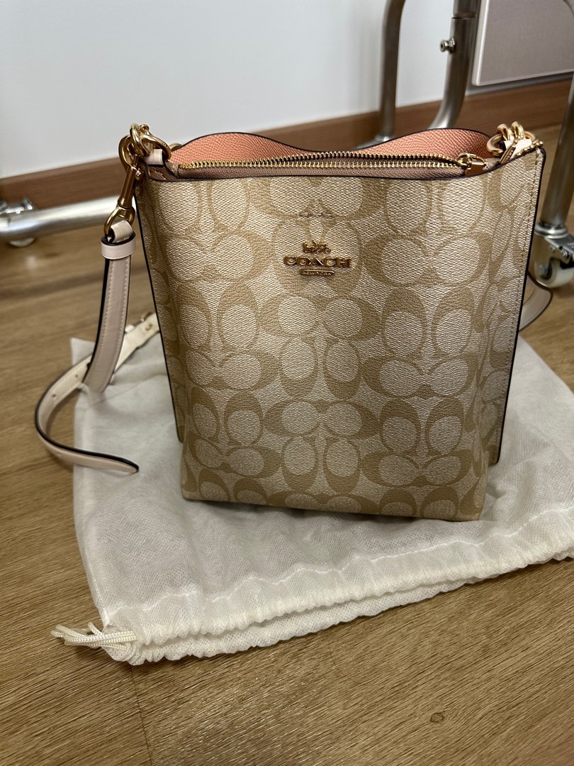 Coach Bucket Bag, Luxury, Bags & Wallets on Carousell
