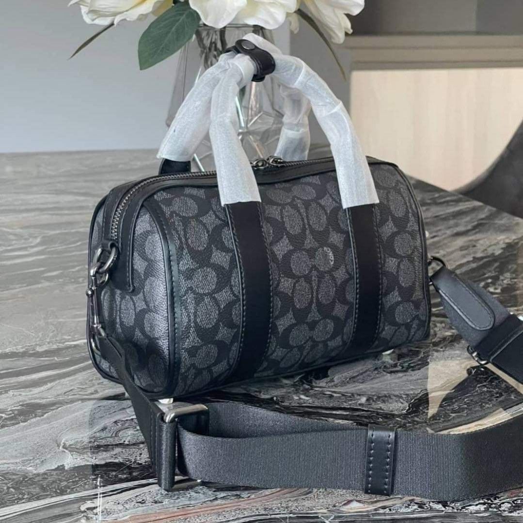 COACH GOTHAM DUFFLE 24 IN SIGNATURE CANVAS, Men's Fashion, Bags, Sling Bags on Carousell