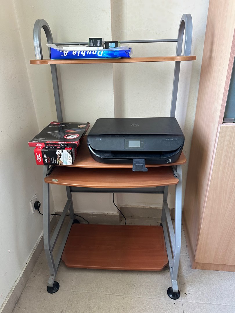 Computer Table, Furniture & Home Living, Furniture, Other Home ...