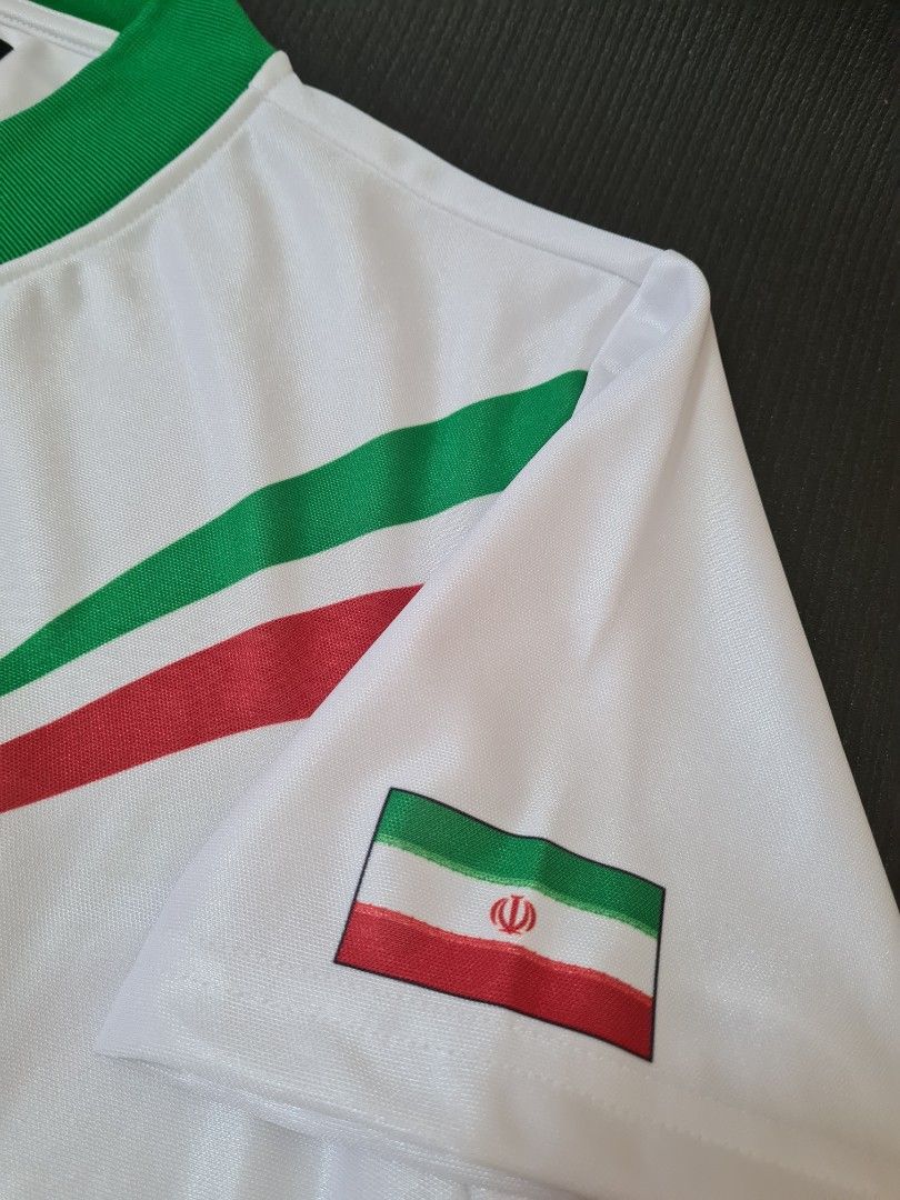 COPA IRAN 1998 RETRO FOOTBALL SHIRT, Men's Fashion, Activewear on Carousell