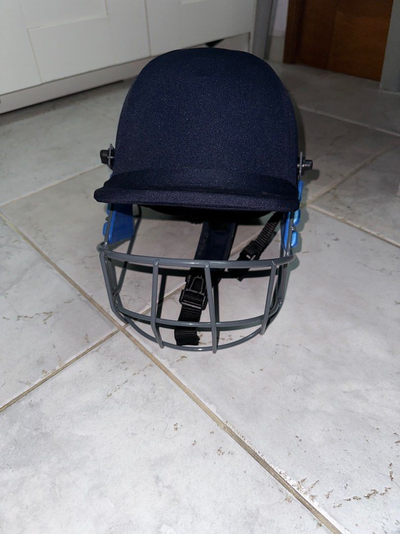 Cricket Forma Pro SRS helmet XL, Sports Equipment, Sports & Games ...