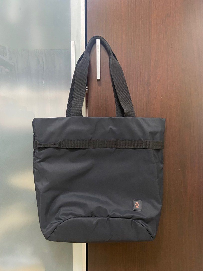 Crumpler Sump tote bag (Black), Women's Fashion, Bags & Wallets, Tote ...