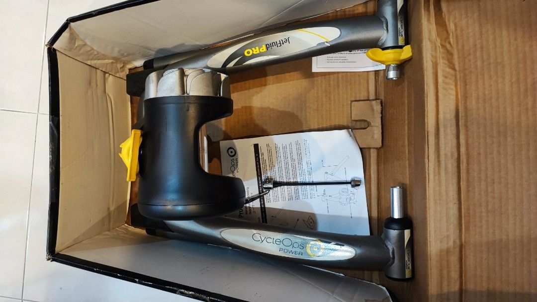 CycleOps jet fluid pro bike trainer, Sports Equipment, Bicycles & Parts ...