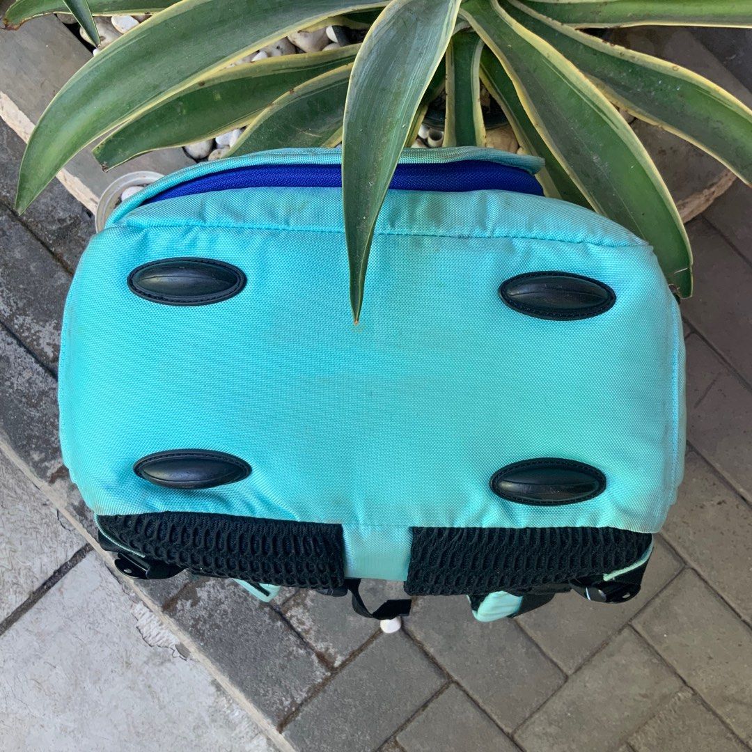 DESCENTE ATHLETIC URBAN TRAVEL LAPTOP BACKPACK CYAN, Fesyen Pria, Tas ...