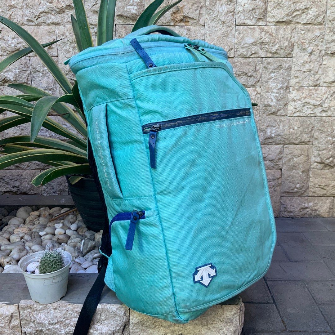 DESCENTE ATHLETIC URBAN TRAVEL LAPTOP BACKPACK CYAN, Fesyen Pria, Tas ...