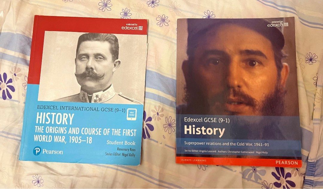 EDEXCEL GCSE 9-1 History textbooks (Cold War & Russia), 興趣及遊戲, 書本 & 文具 ...