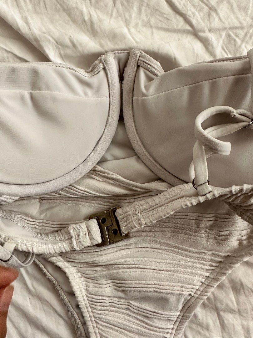 Eighth Mermaid wire bikini set on Carousell