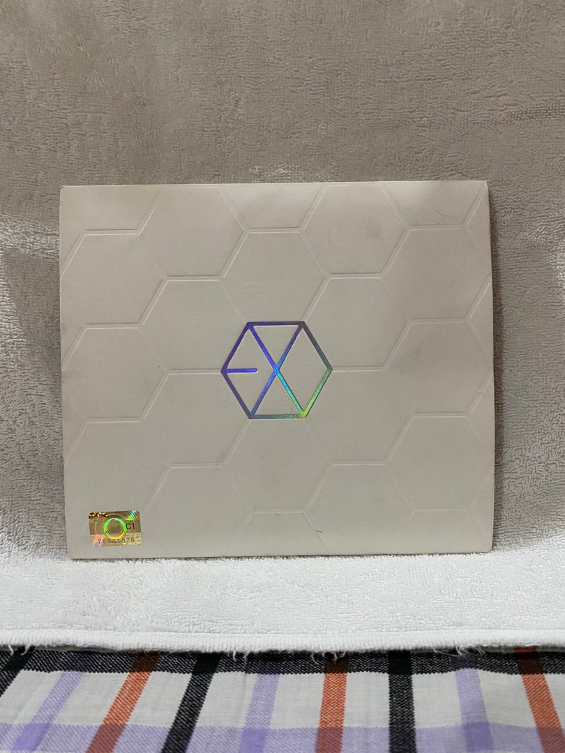 EXO-K [MAMA] 1st Mini Album, Hobbies & Toys, Memorabilia & Collectibles, K-Wave on Carousell