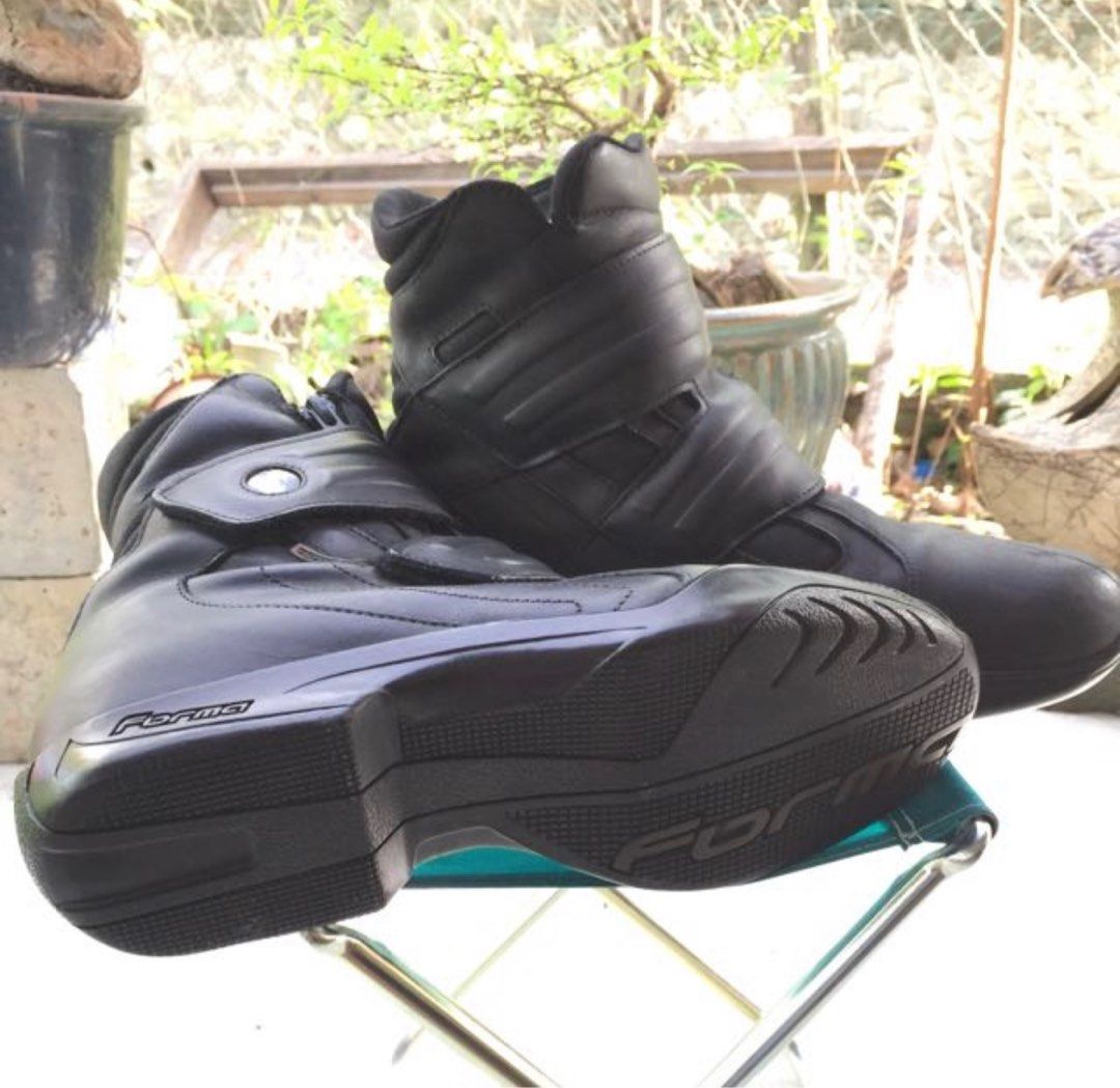 Forma Riding Boots, Motorbikes on Carousell