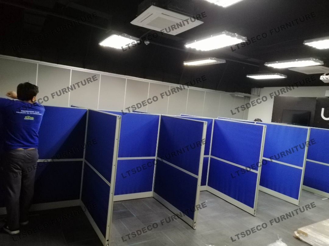 FULL FABRIC WALL PANEL WORKSTATION OFFICE PARTITION on Carousell