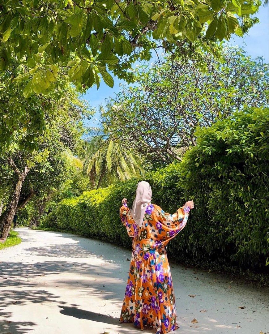 KEESAE Everlyn Set, Women's Fashion, Muslimah Fashion, Baju Kurung ...