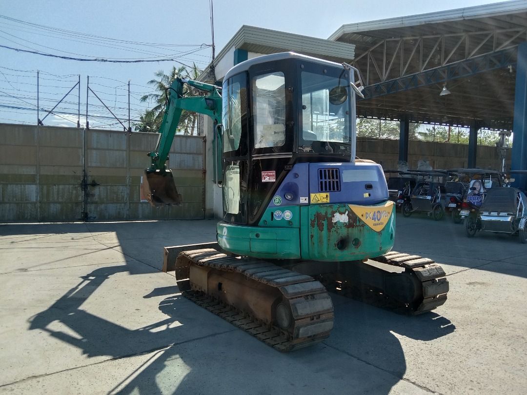 KOMATSU EXCAVATOR PC40-X W/ DOZER, W/OUT BREAKERLINE CLOSED CABIN on ...