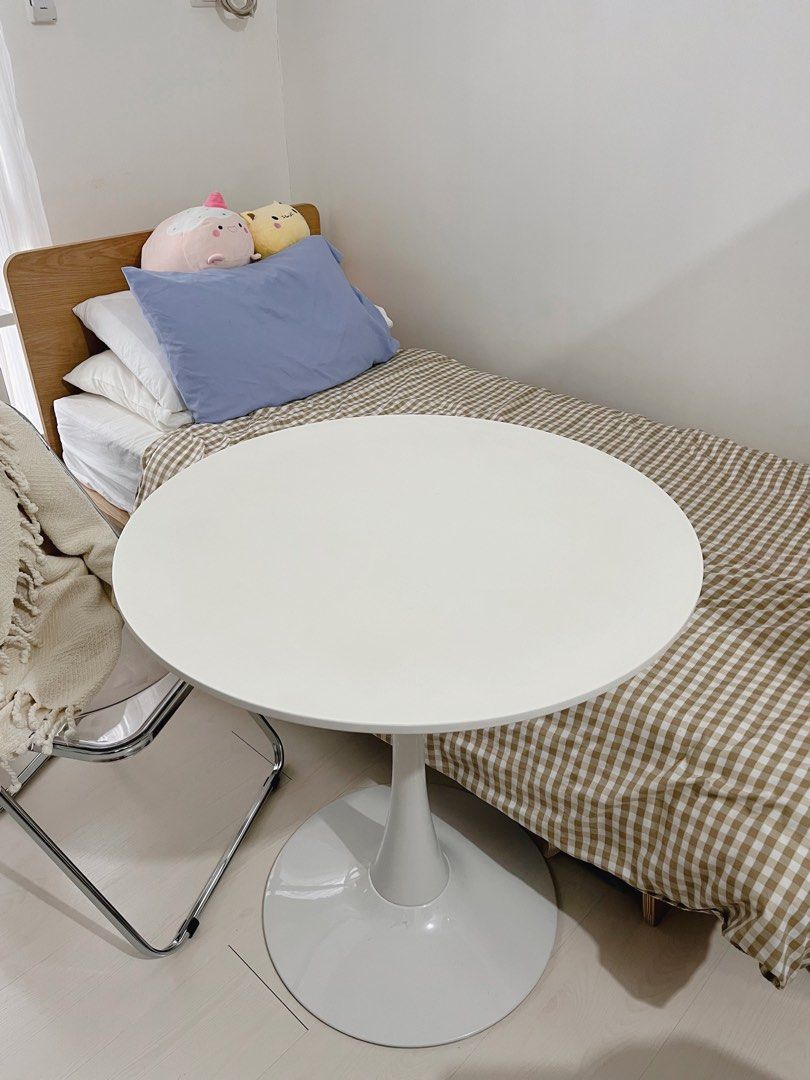Korean Style Aesthetic Tulip Cafe Table on Carousell