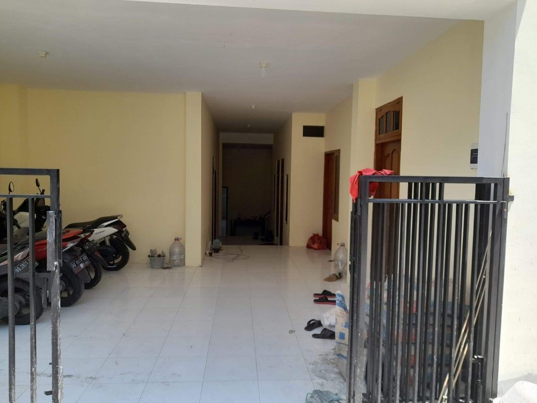 Kost 2 Lantai 20 Kamar Full Penghuni Di Nologaten Seturan, Properti ...