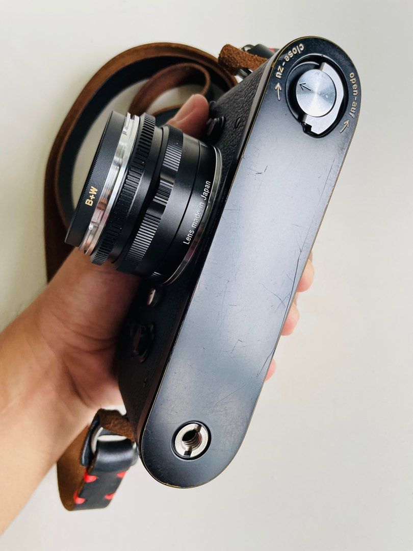 Leica M2 with Carl Zeiss 35mm f2.8 Biogon lens, Photography, Cameras on Carousell