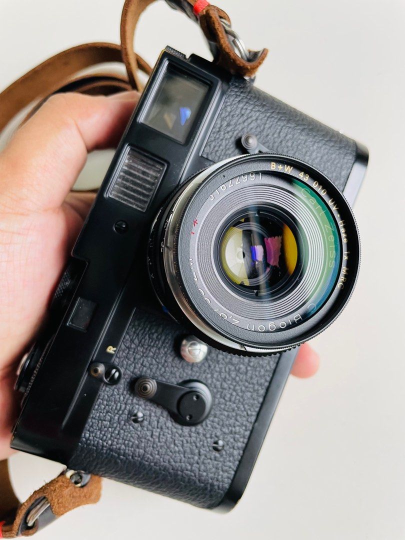 Leica M2 with Carl Zeiss 35mm f2.8 Biogon lens, Photography, Cameras on Carousell