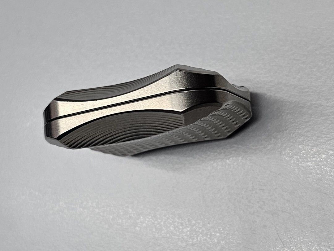 Magnus Fidgets 2 Click Titanium Toad (with copper inner plates ...