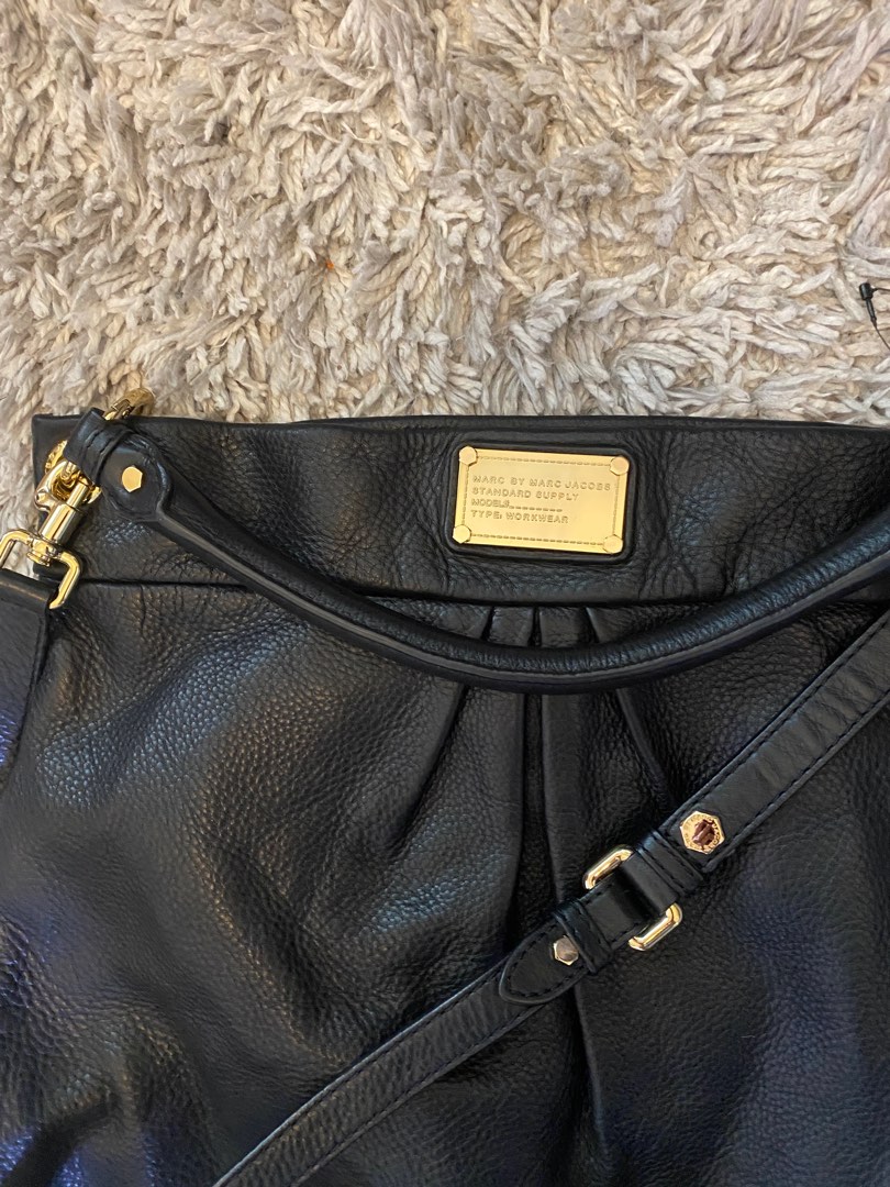 Marc Jacobs Hobo Bag, Luxury, Bags & Wallets on Carousell