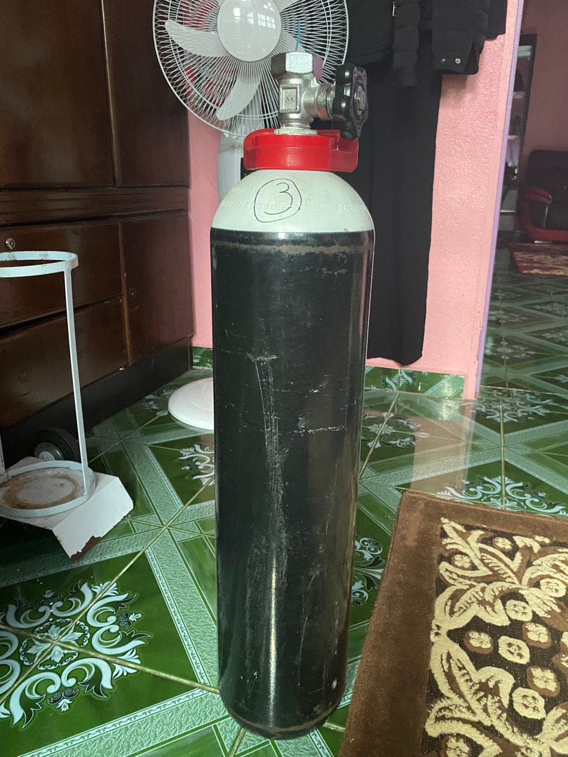 Medical oxygen compressed gas cylinder 10litre, Health & Nutrition ...