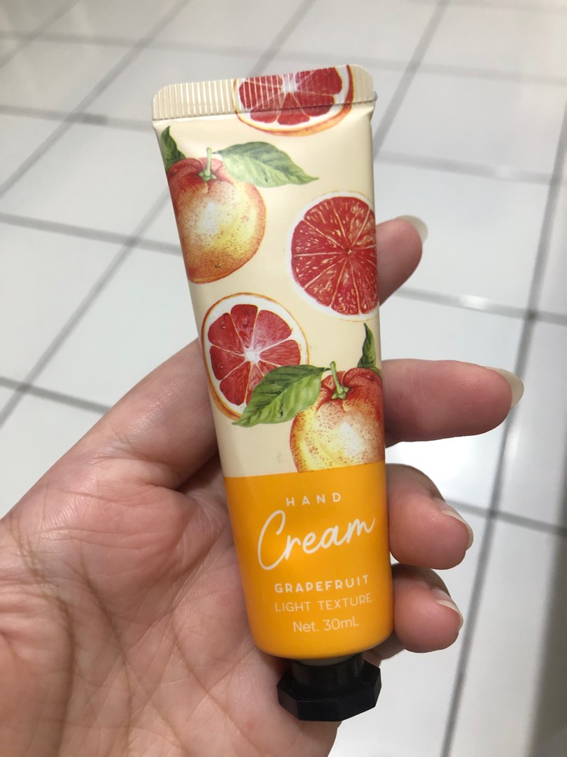 MINISO Hand Cream Body Lotion 30 ml, Kesehatan & Kecantikan, Kulit ...