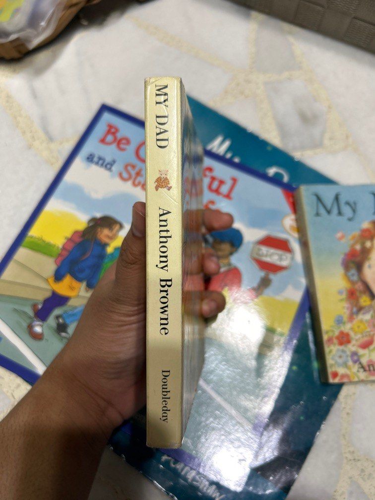 My Dad & My mum story book | preschool | Anthony Browne, Hobbies & Toys ...