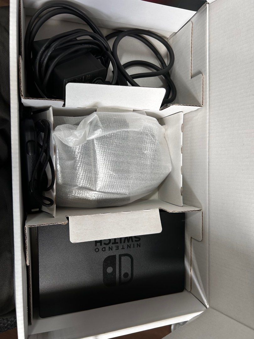 Nintendo Switch Gen 1 console original, Video Gaming, Video Game ...