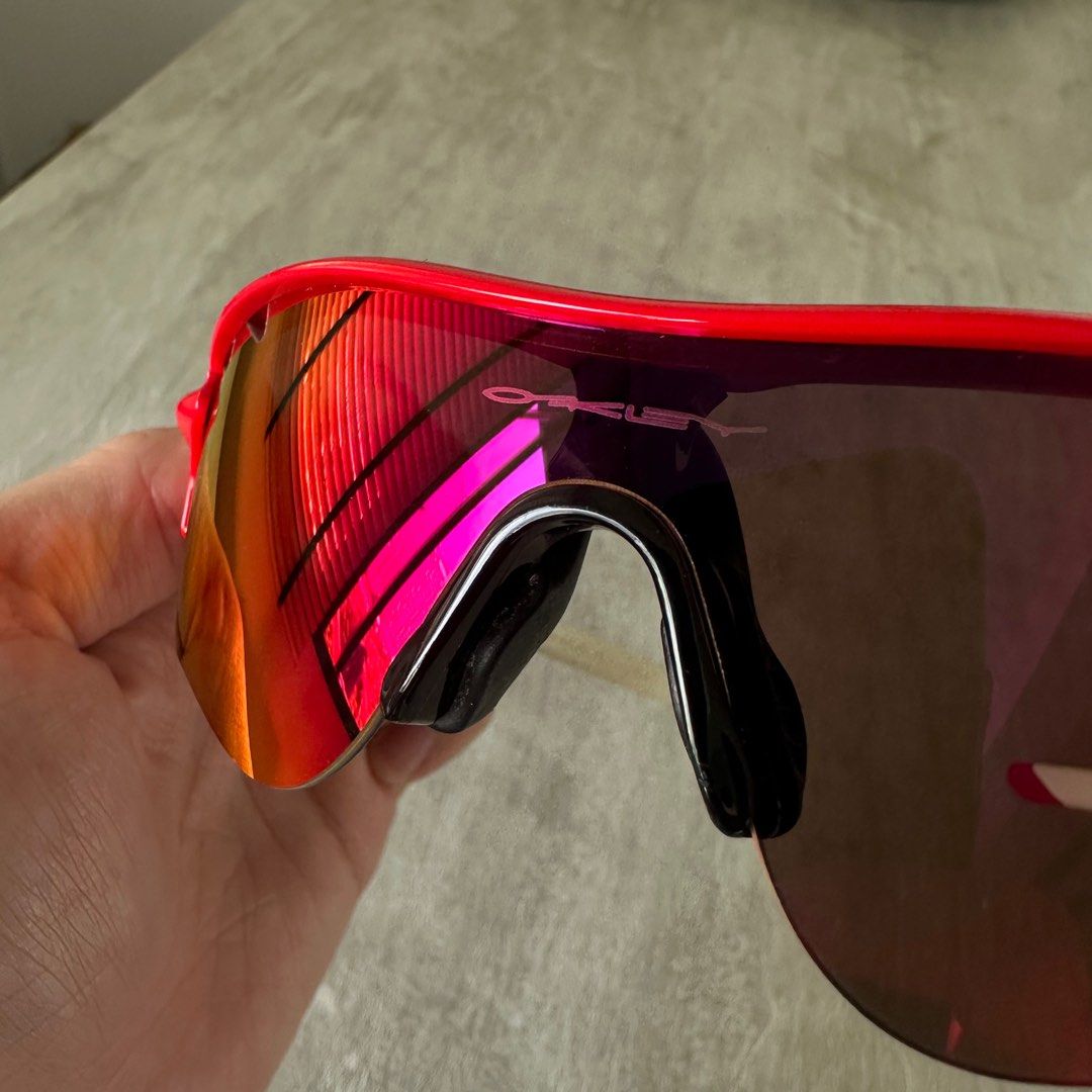 Oakley Radar Lock Red, Men's Fashion, Watches & Accessories, Sunglasses ...