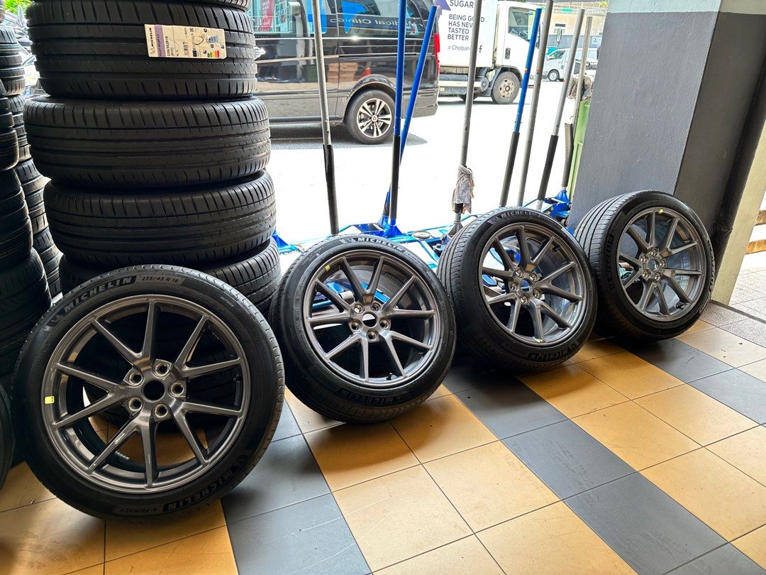 Original 18” Tesla stock wheelset with Michelin Tyres 2023, Car ...