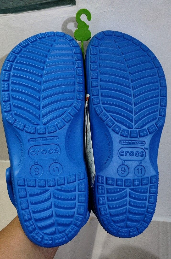 Original Crocs Baya Clog in Bright Cobalt, Women's Fashion, Footwear, Flats & Sandals on Carousell