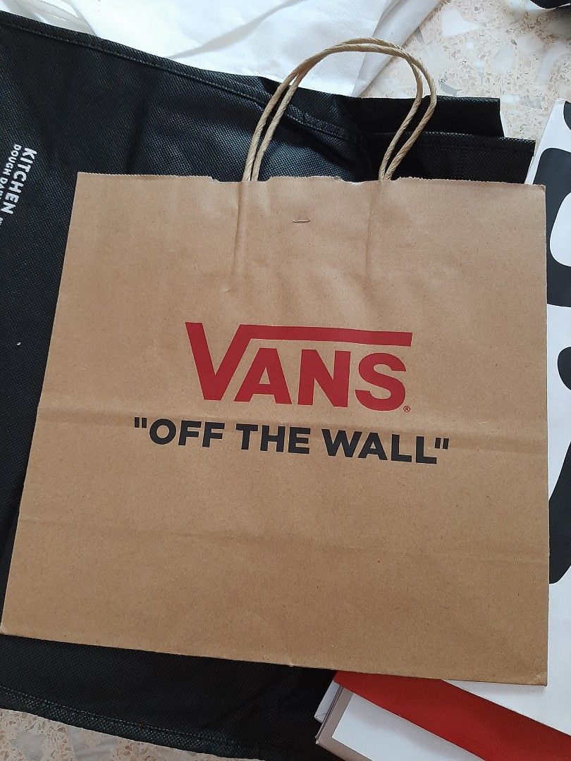 Paper Bag Vans original, Fesyen Wanita, Tas & Dompet di Carousell