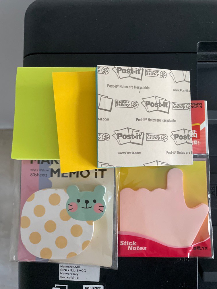 Post It Note / Sticky Notes, Hobbies & Toys, Stationery & Craft ...