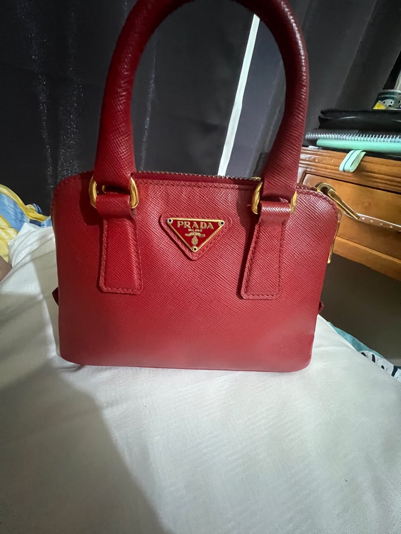 Prada promenade saffiano, Luxury, Bags & Wallets on Carousell