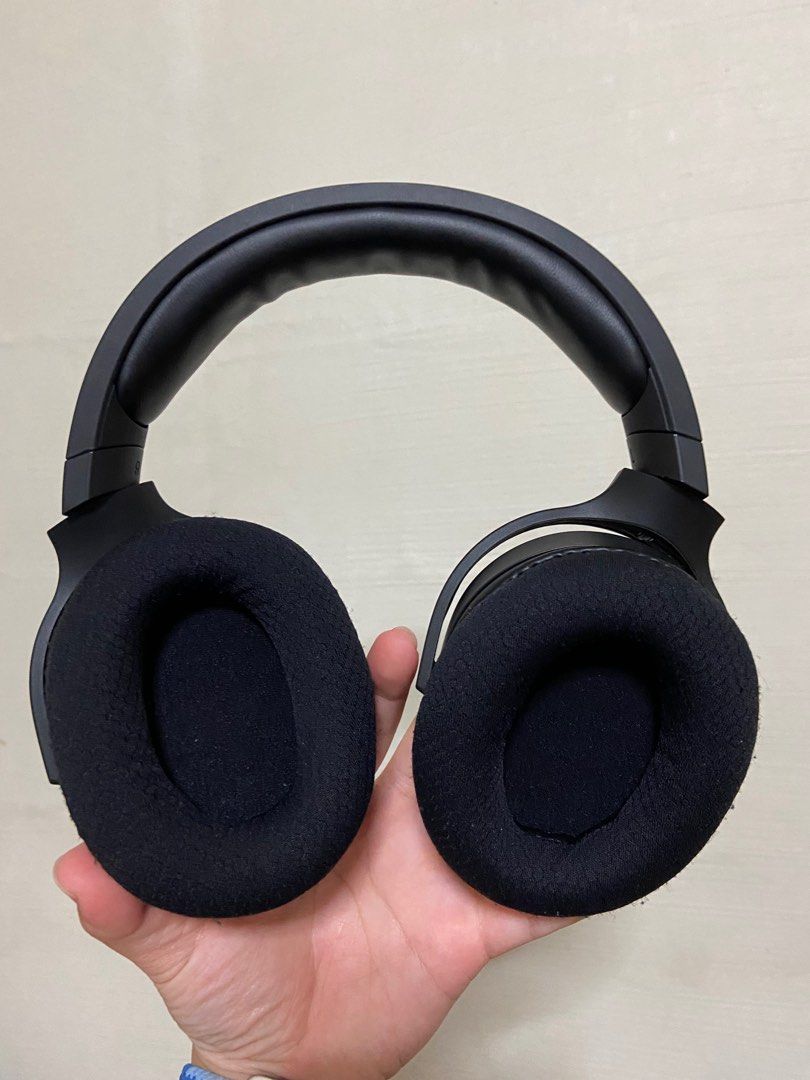 Razed X Barracuda 2022, Audio, Headphones & Headsets on Carousell