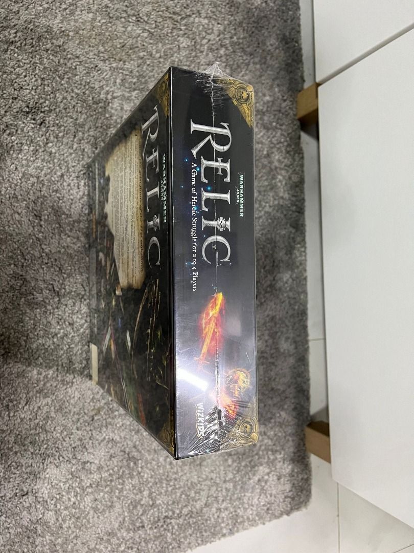 RELIC Premium Edition with pre-painted Minis Warhammer 40k Board Game ...