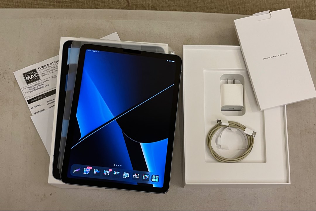 RUSH iPad Air 4 + Magic Keyboard Bundle on Carousell