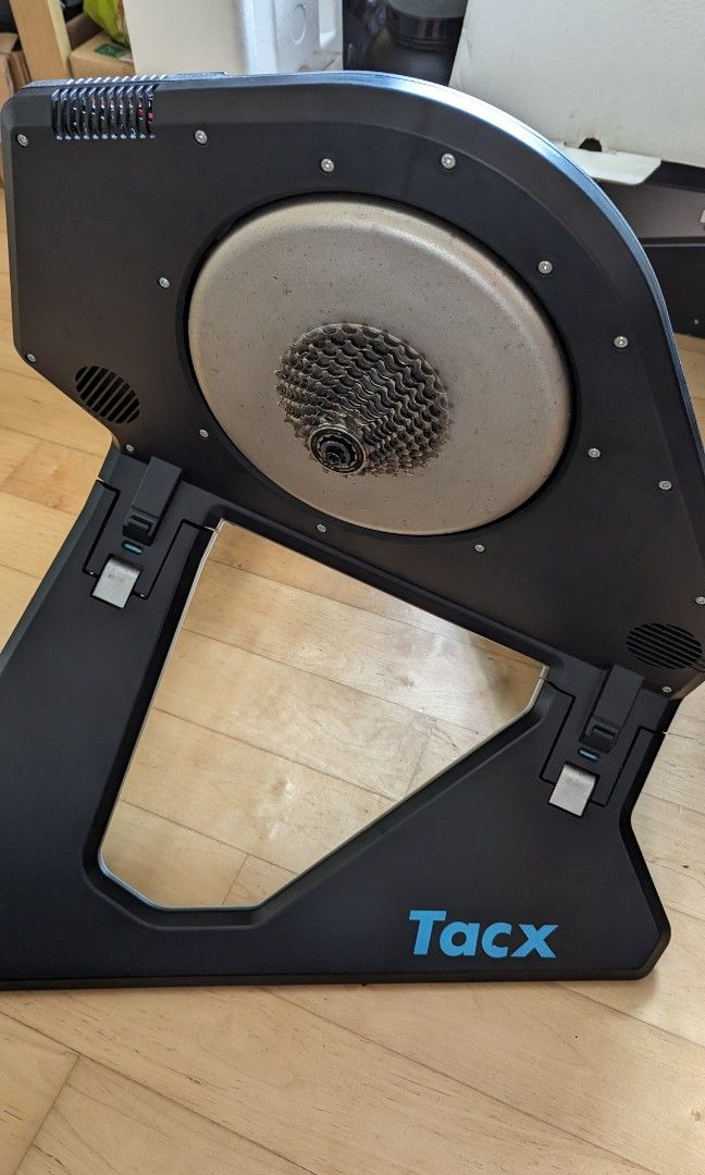 Tacx Neo 2 smart bike trainer, Sports Equipment, Exercise & Fitness ...