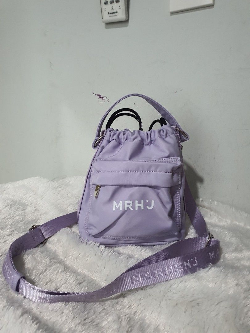 Tas sling serut nilon lilac Marhen J, Fesyen Wanita, Tas & Dompet di ...