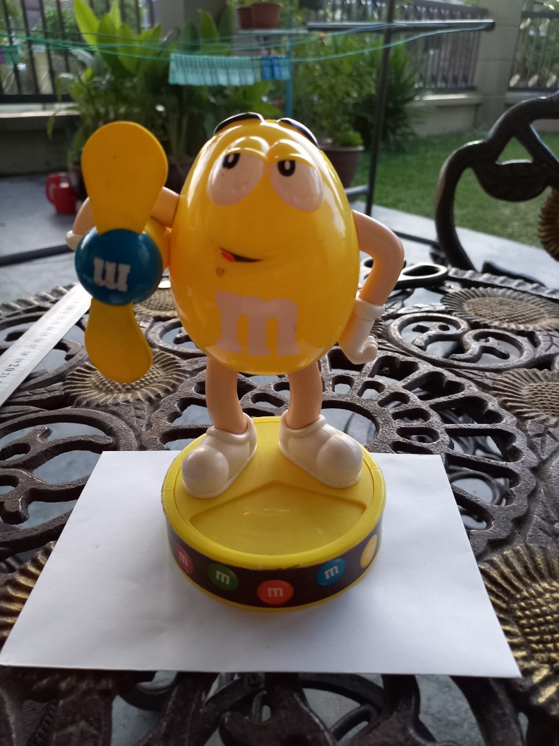 Toy m&m fan carrier, Hobbies & Toys, Toys & Games on Carousell