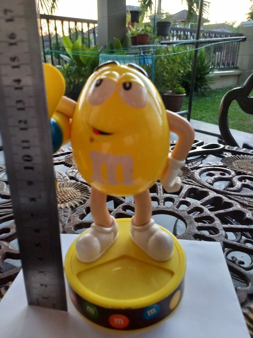 Toy m&m fan carrier, Hobbies & Toys, Toys & Games on Carousell