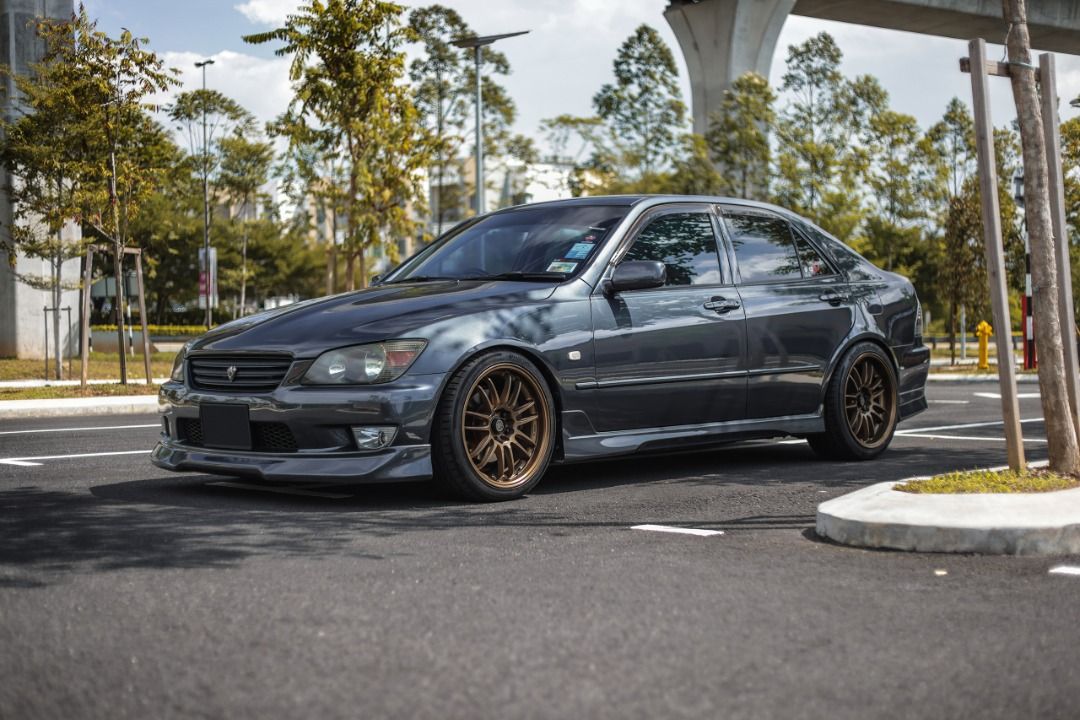 Toyota Altezza SXE10 RS200 Z-Edition, Cars, Cars for Sale on Carousell