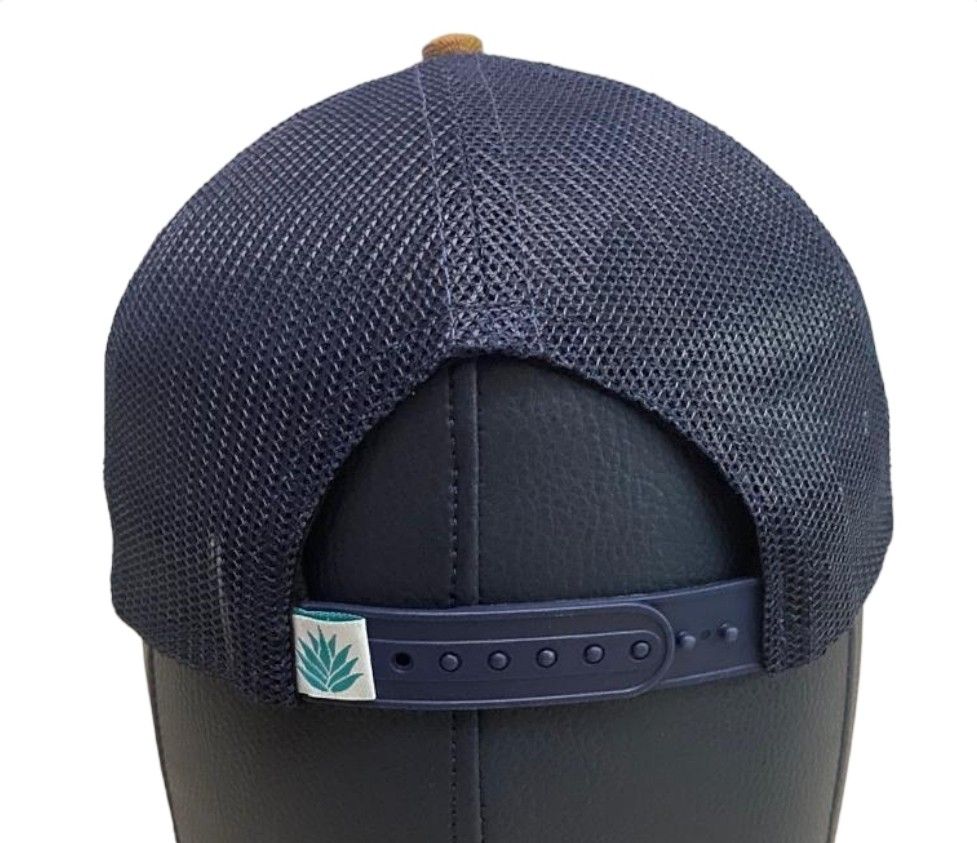 Trucker vintage tali kapal, Fesyen Pria, Aksesoris, Topi di Carousell