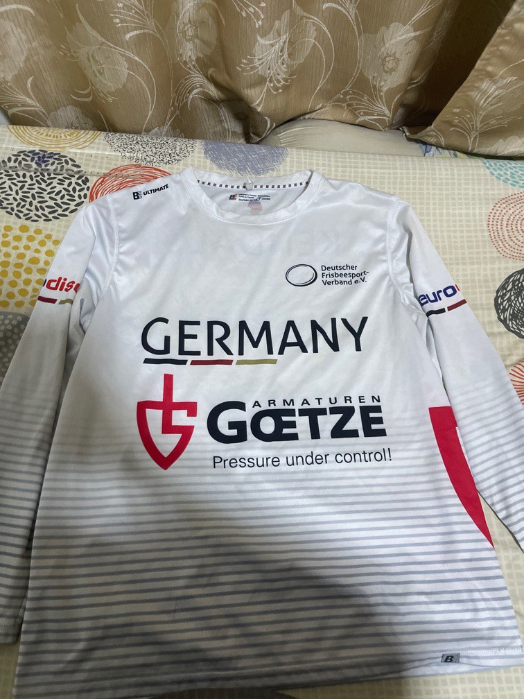 Ultimate Frisbee Jersey, Men's Fashion, Activewear on Carousell