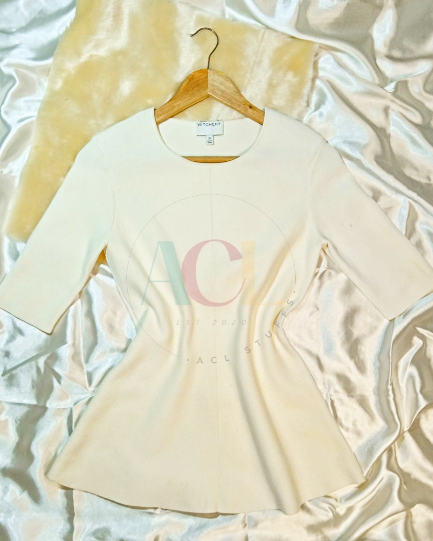 Witchery White Stretchable Top on Carousell