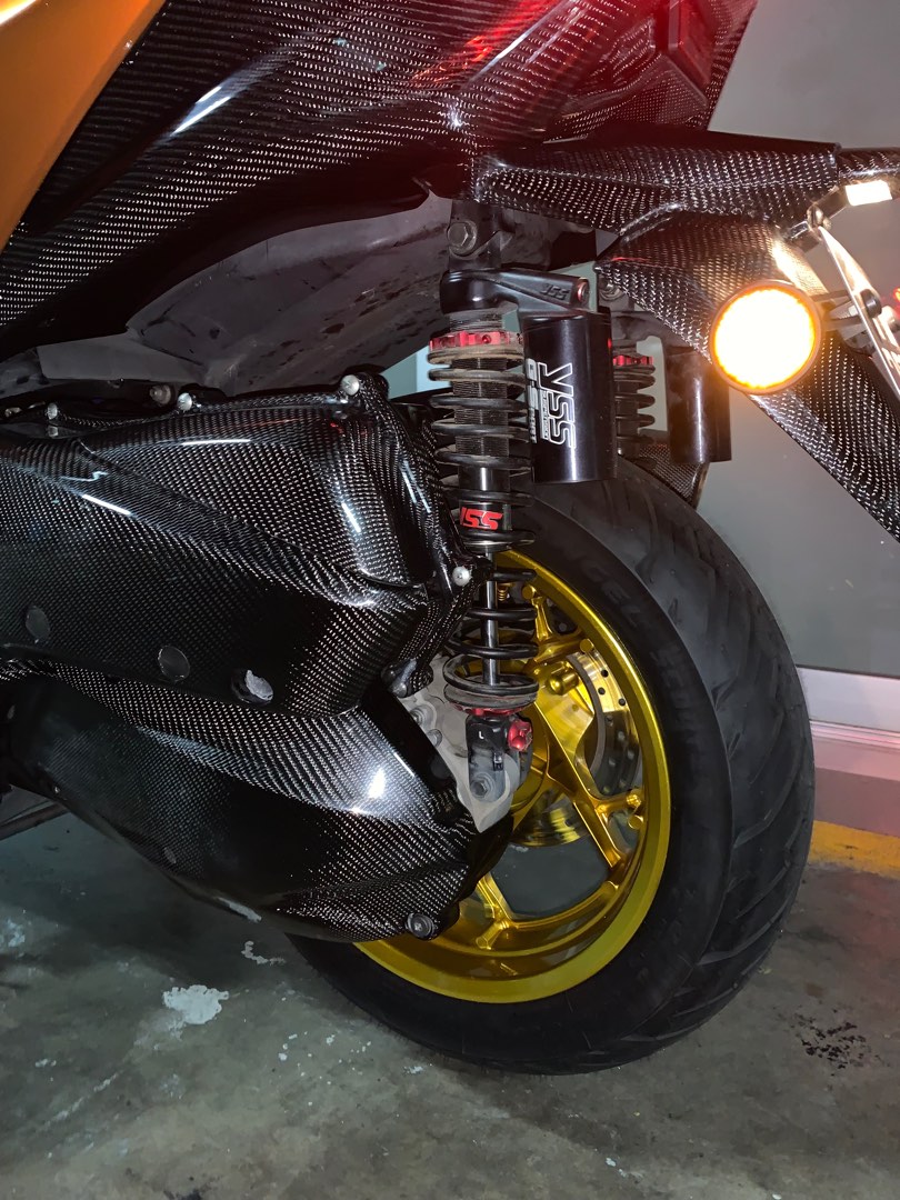 Xmax Rims Spray (Gold), Motorcycles, Motorcycle Accessories on Carousell