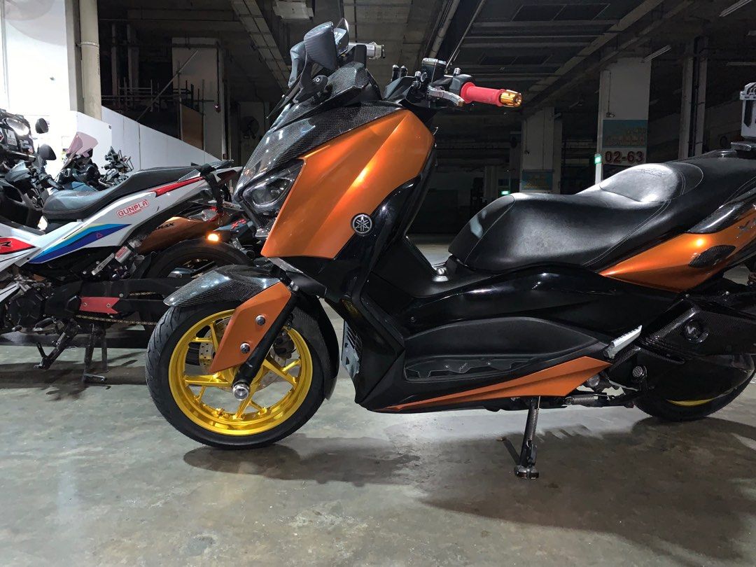 Xmax Rims Spray (Gold), Motorcycles, Motorcycle Accessories on Carousell