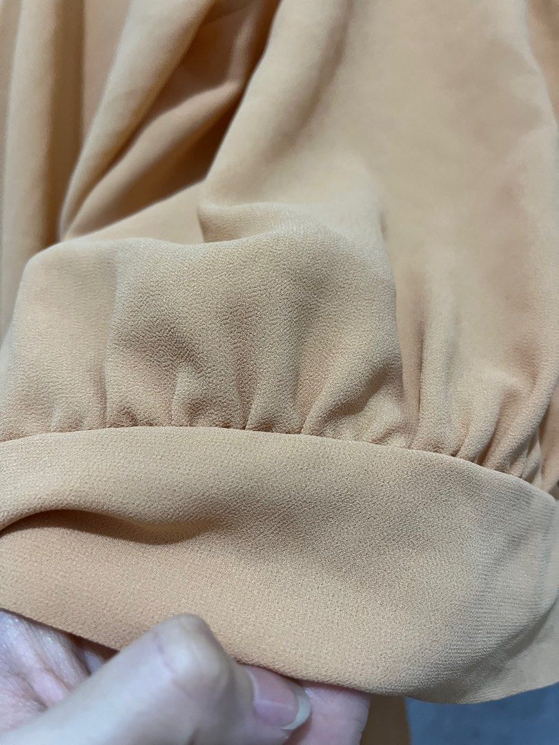 Yellow sabrina top fit to M, Fesyen Wanita, Pakaian Wanita, Atasan di ...