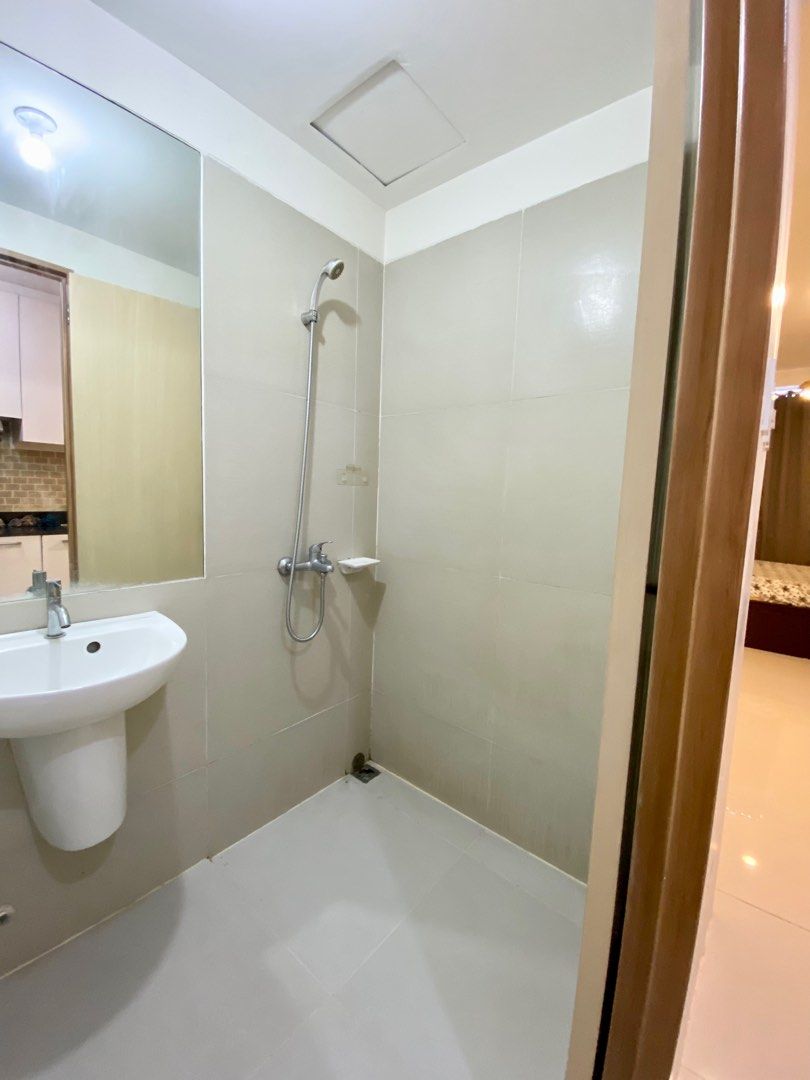 24 sq.m. Studio Unit in San Juan near LRT2 Aurora blvd on Carousell
