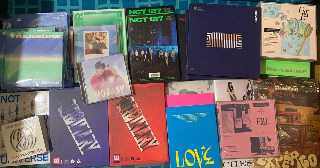35 PCS OFFICIAL KPOP ALBUMS on Carousell